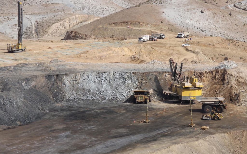 MINEM presenta nueva “Cartera de Proyectos de Exploración Minera 2025”, que asciende a US$ 1039. ...